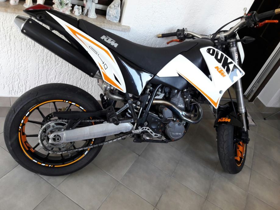 KTM Duke 2 1800 eura, 2004 god.