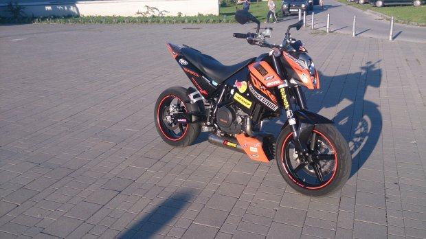 KTM DUKE 3 690 cm3 zamijena,gotovina, 2009 god.