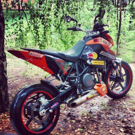 KTM DUKE 3 690 cm3 zamijena,gotovina, 2009 god.