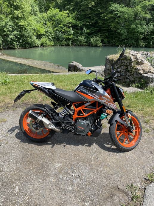 KTM Duke 390 R-Spec Quickshifter, 2022 god.