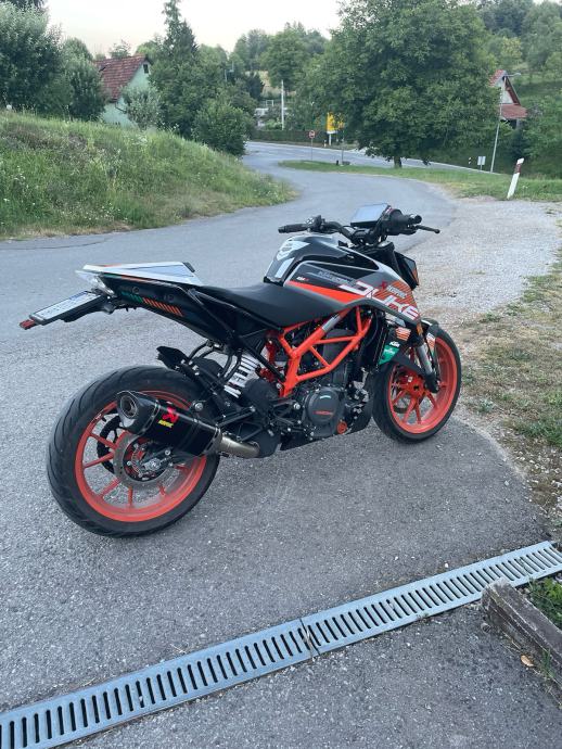KTM Duke 390 R-Spec Quickshifter, 2022 god.