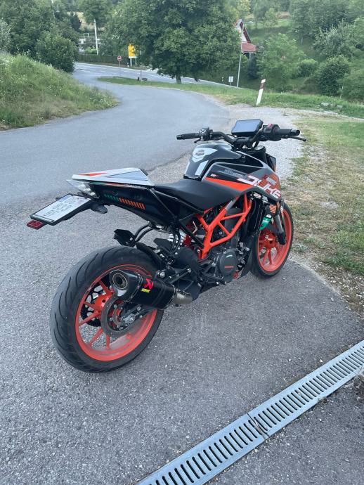KTM Duke 390 R-Spec Quickshifter, 2022 god.