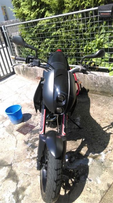 KTM Duke 640 625 cm3, 2005 god.