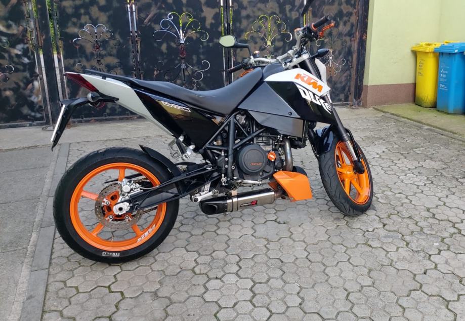 KTM Duke 690 650 cm3, 2008 god.