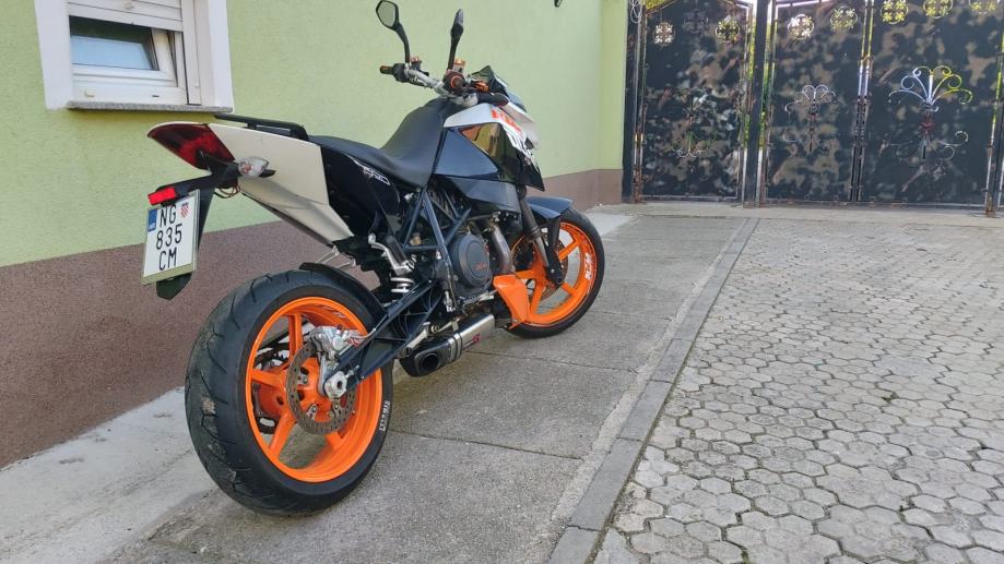 KTM Duke 690 650 cm3, 2008 god.