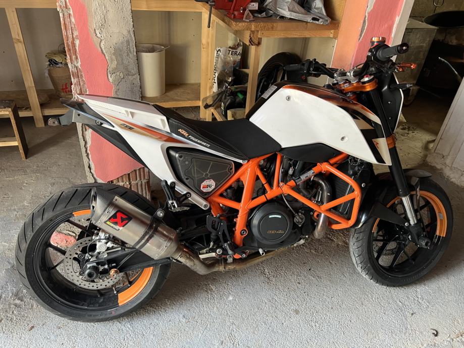 KTM Duke 690R 690 cm3, 2013 god.
