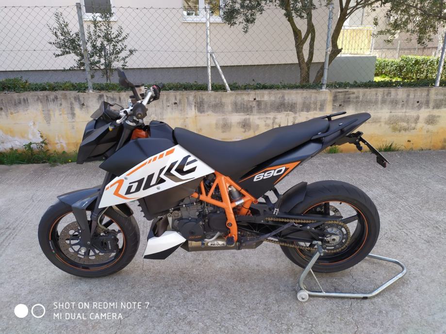 KTM Duke-R 690 cm3, 2010 god.