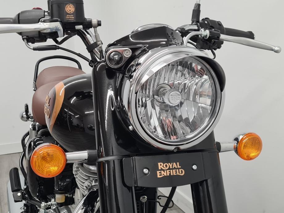 Royal Enfield 350 Classic signal, 2022 god.