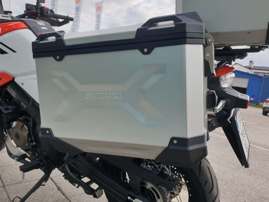 Suzuki DL1050 XT V-Strom 1037 cm3, 2020 god.