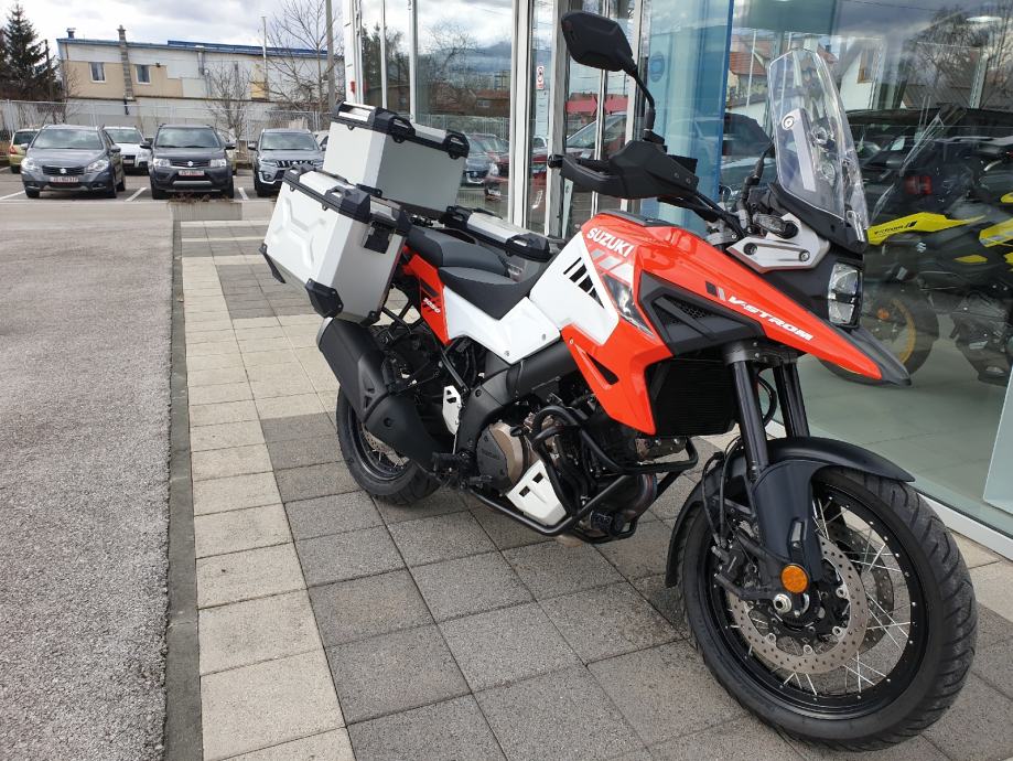 Suzuki DL1050 XT V-Strom 1037 cm3, 2020 god.