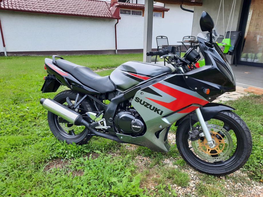 Suzuki GS500F, 2002 god.