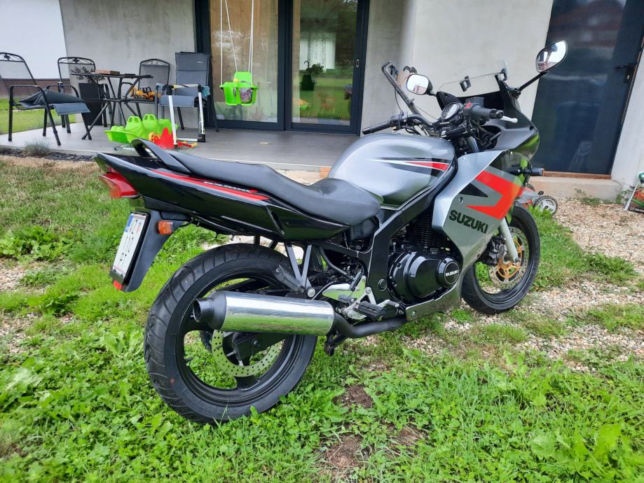 Suzuki GS500F, 2002 god.