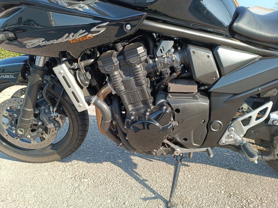 Suzuki GSF 1250 Bandit 1250 cm3, 2010 god.