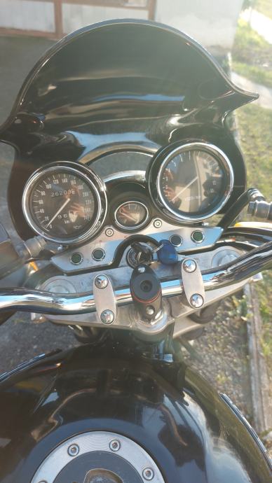 Suzuki GSX 1200 Inazuma motor, 1999 god.