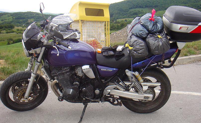 Suzuki GSX 750 Inazuma, 2000 god.