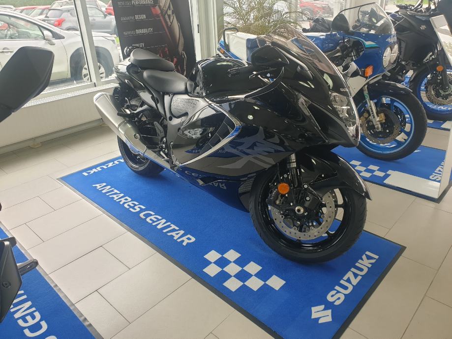 Suzuki GSX1300R Hayabusa 1340 cm3, 2022 god.