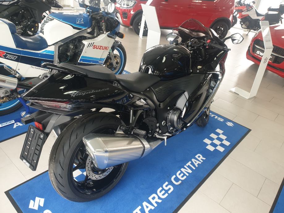 Suzuki GSX1300R Hayabusa 1340 cm3, 2022 god.