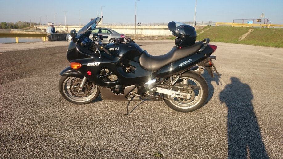 Suzuki gsxf 600, 1999 god.