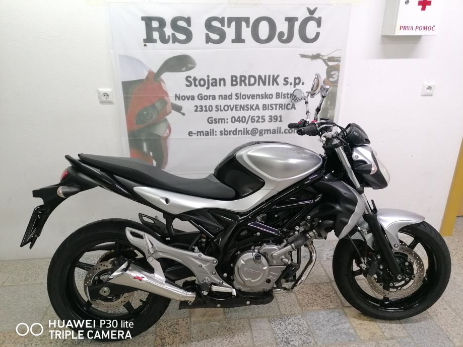Suzuki SFV 650 GLADIUS TOP STANJE 645 cm3, 2012 god.
