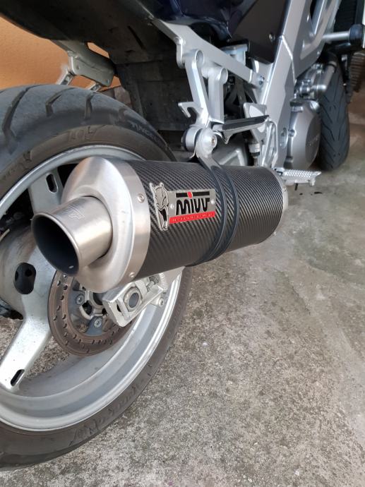 Suzuki SV 1000N 1000 cm3, 2004 god.