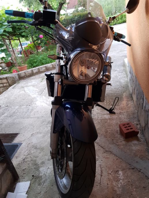 Suzuki SV 1000N 1000 cm3, 2004 god.