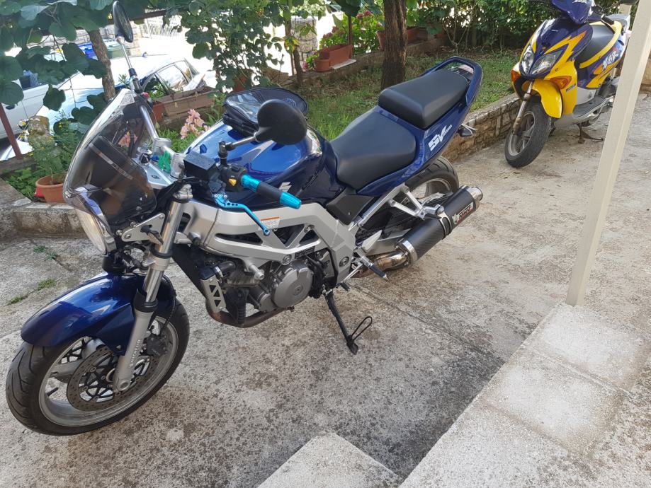 Suzuki SV 1000N 1000 cm3, 2004 god.