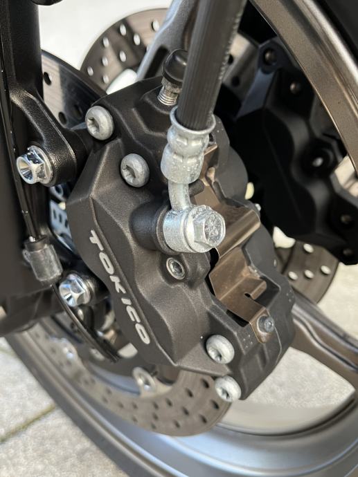 Suzuki SV 650 ABS 645 cm3, 2024 god.