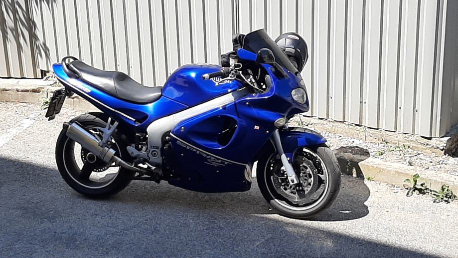 Triumph Sprint ST 955, 2000 god.