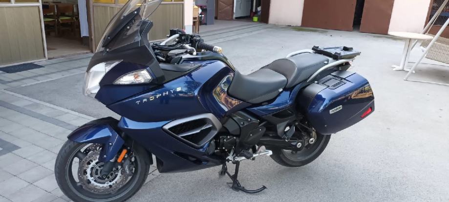 Triumph Trophy SE 1215 cm3, 2012 god.
