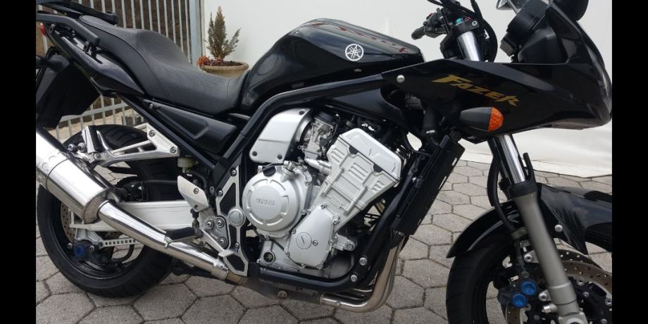 Yamaha FZ 1 FAZER 1000 1000 cm3, 2002 god.