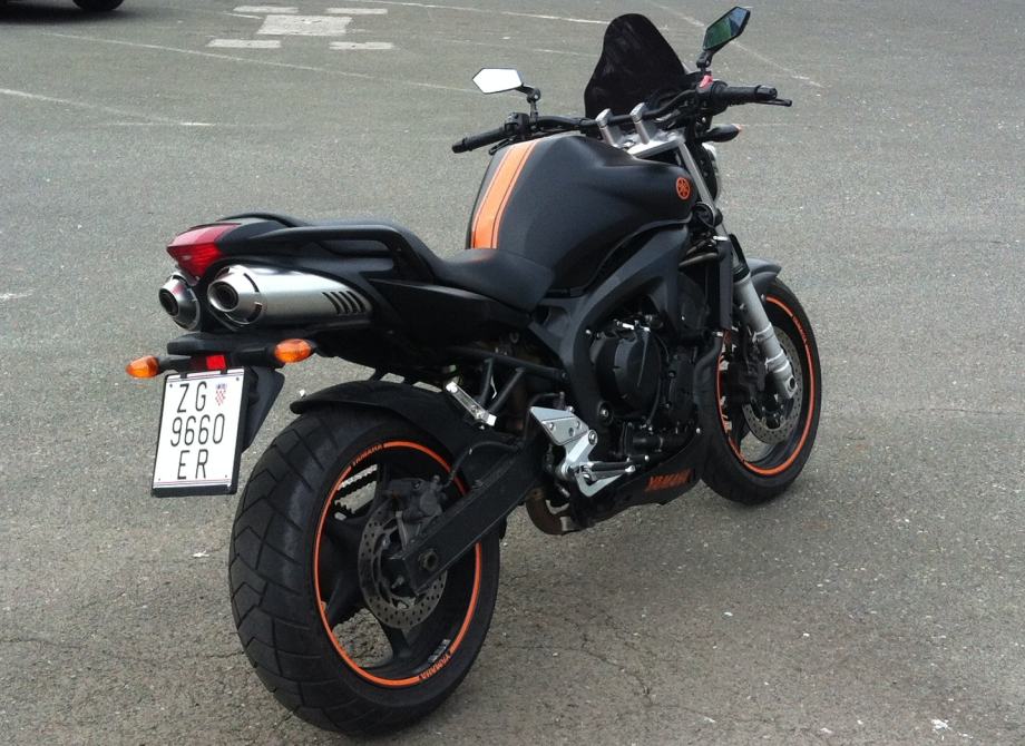 Yamaha Fazer FZ6N 600 cm3, 2006 god.