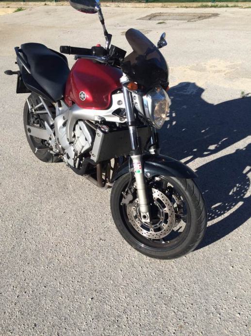 Yamaha Fazer fz6n 600 cm3, 2005 god.