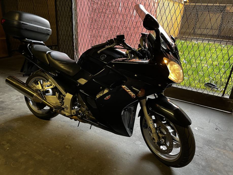 Yamaha Fjr 1300 1300 cm3, 2004 god.