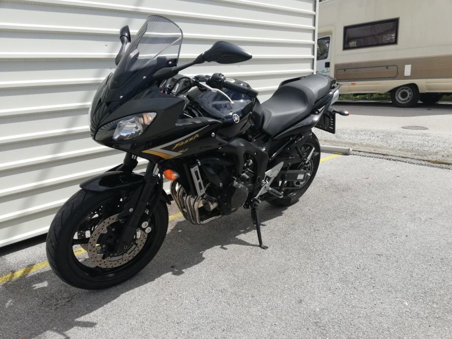 Yamaha FZ 6 FAZER 600 S2 600 cm3, 2009 god.