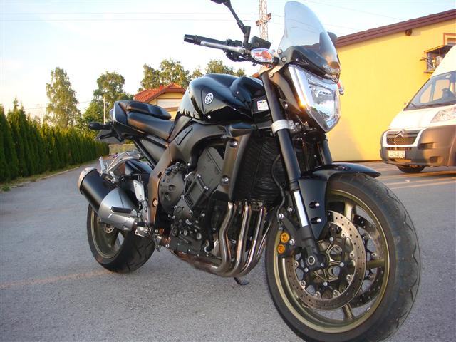 Yamaha FZ1 1000 cm3, 2010 god.