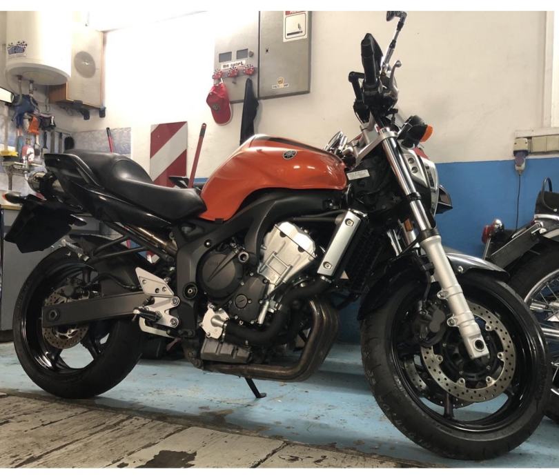 Yamaha Fz6 600 cm3, 2006 god.