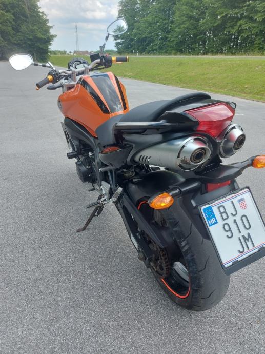 Yamaha FZ6 600 cm3, 2006 god.