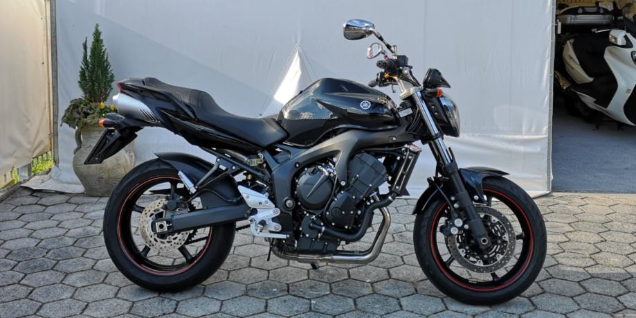 Yamaha FZ6 N S2 599 cm3, 2008 god.