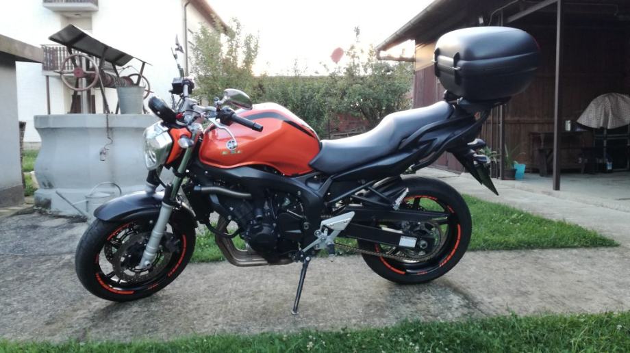 Yamaha FZ6N 600 cm3, 2006 god.