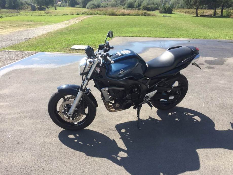 Yamaha Fz6n 600 cm3, 2006 god.