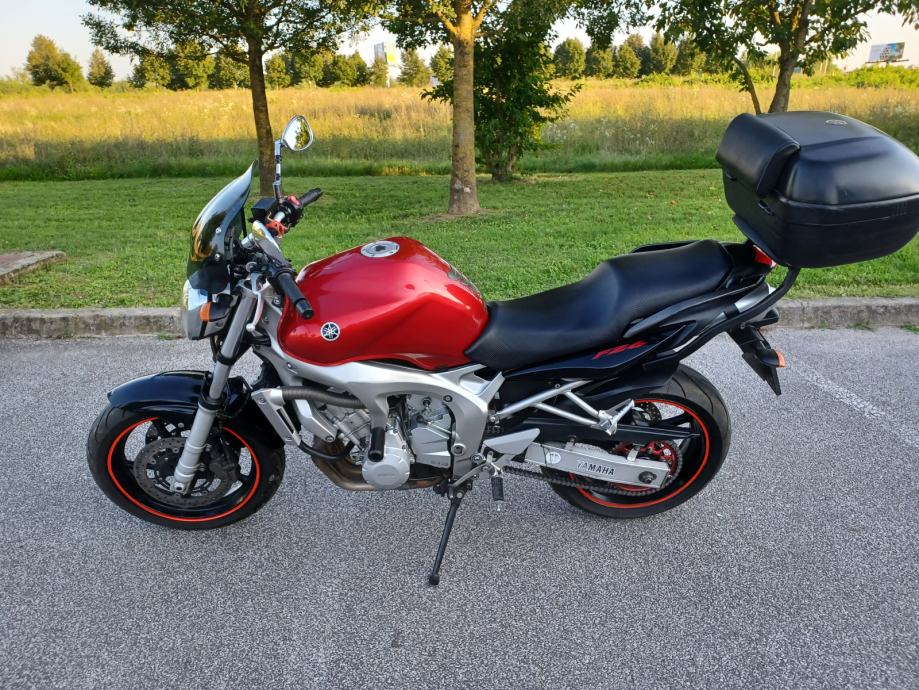 Yamaha FZ6N 600 cm3, 2004 god.