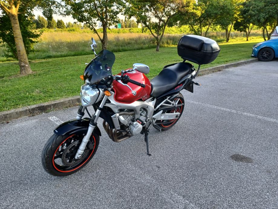 Yamaha FZ6N 600 cm3, 2004 god.