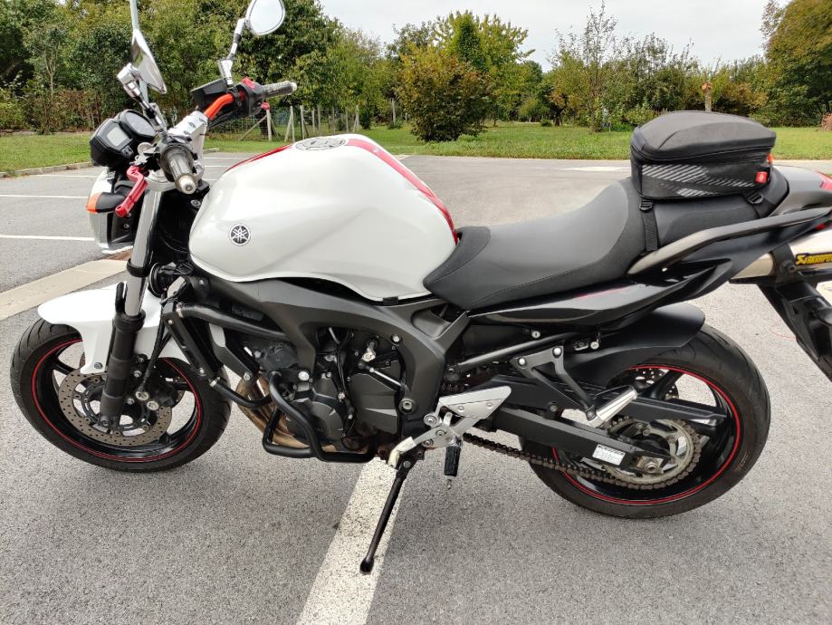 Yamaha FZ6 n S2 (Akrapovič) - top stanje!, 2009 god., 2009 god.