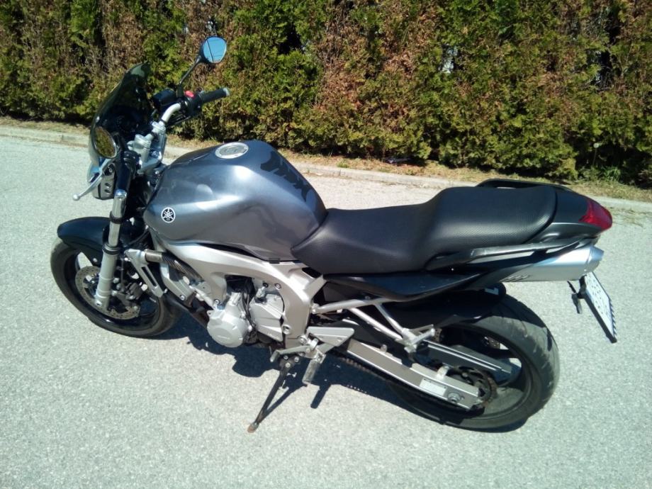 Yamaha FZ6N - upravo regan 600 cm3, 2005 god.