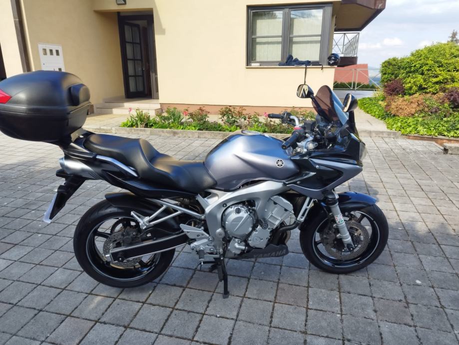 Yamaha FZ6 600 cm3, 2005 god.