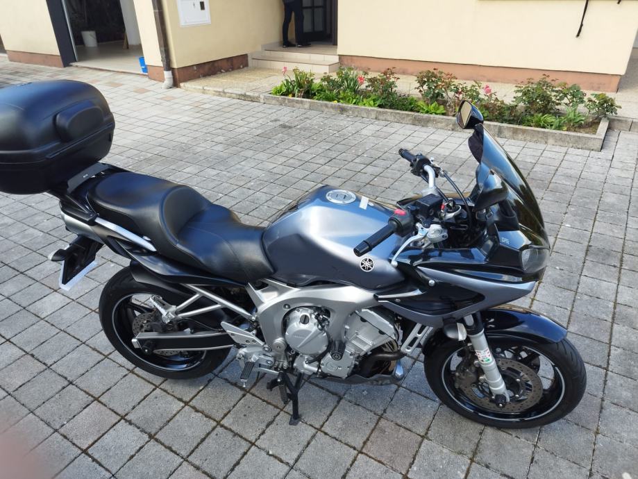 Yamaha FZ6 600 cm3, 2005 god.