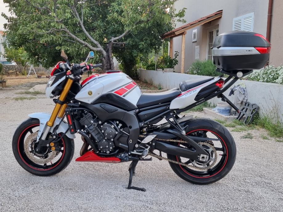 Yamaha Fz8 800 cm3, 2013 god.