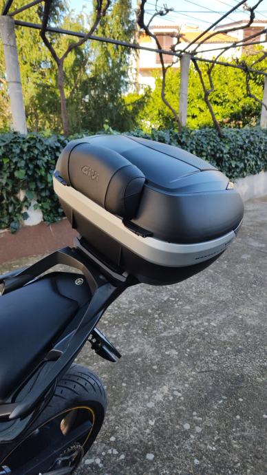 Yamaha FZ8 Fazer 779 cm3, 2011 god.