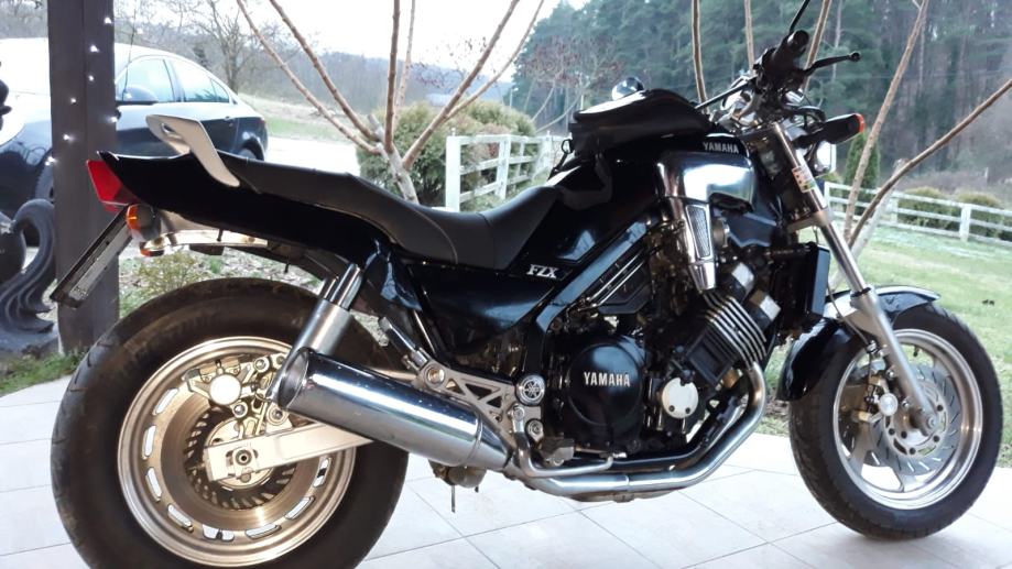 Yamaha FZX 750 749 cm3, 1993 god.