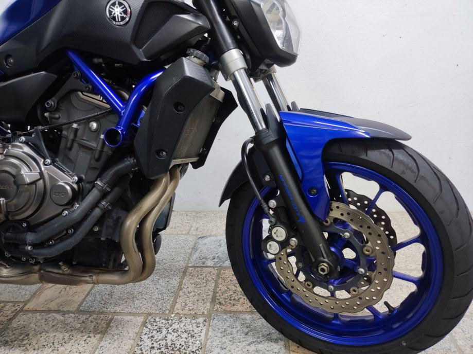 Yamaha MT 07 RACE BLUE SERIES TOP STANJE 689 cm3, 2015 god.